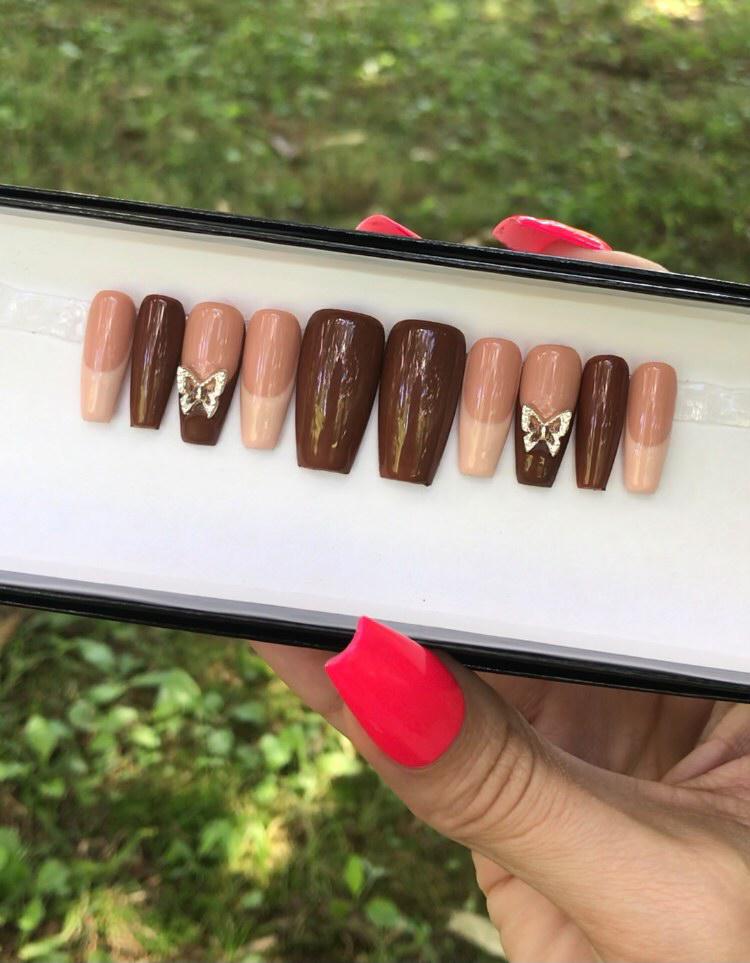 Milk Chocolate w/ Butterfly – SparkofNails